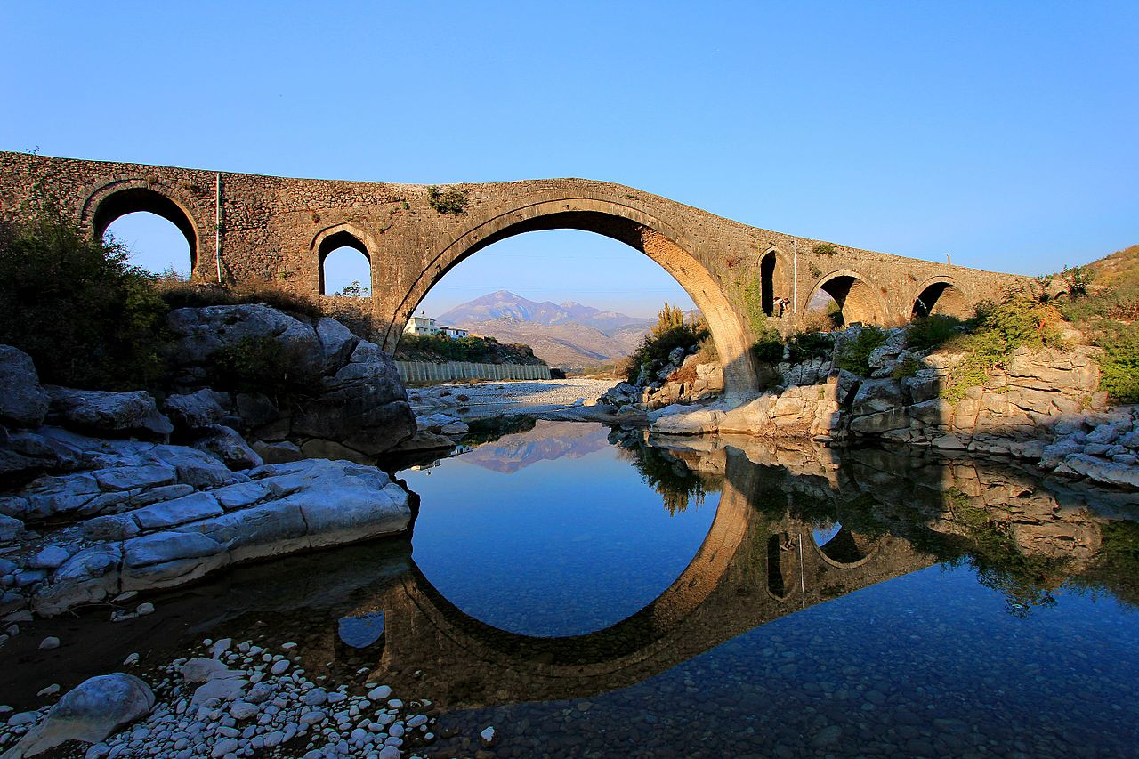 Mes Bridge - Nomads Travel Guide