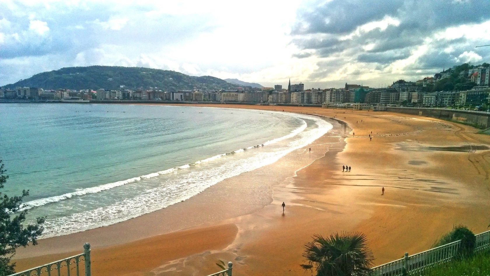 Santander, Spain: The Complete Guide to Beaches, Bay Views & Cantabrian ...