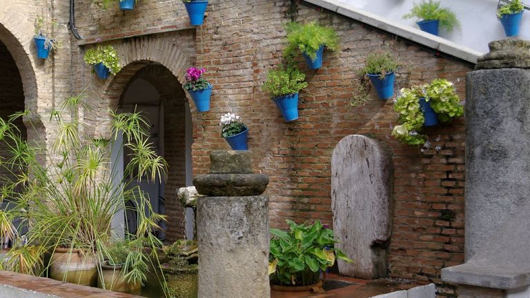 El Zoco - Nomads Travel Guide