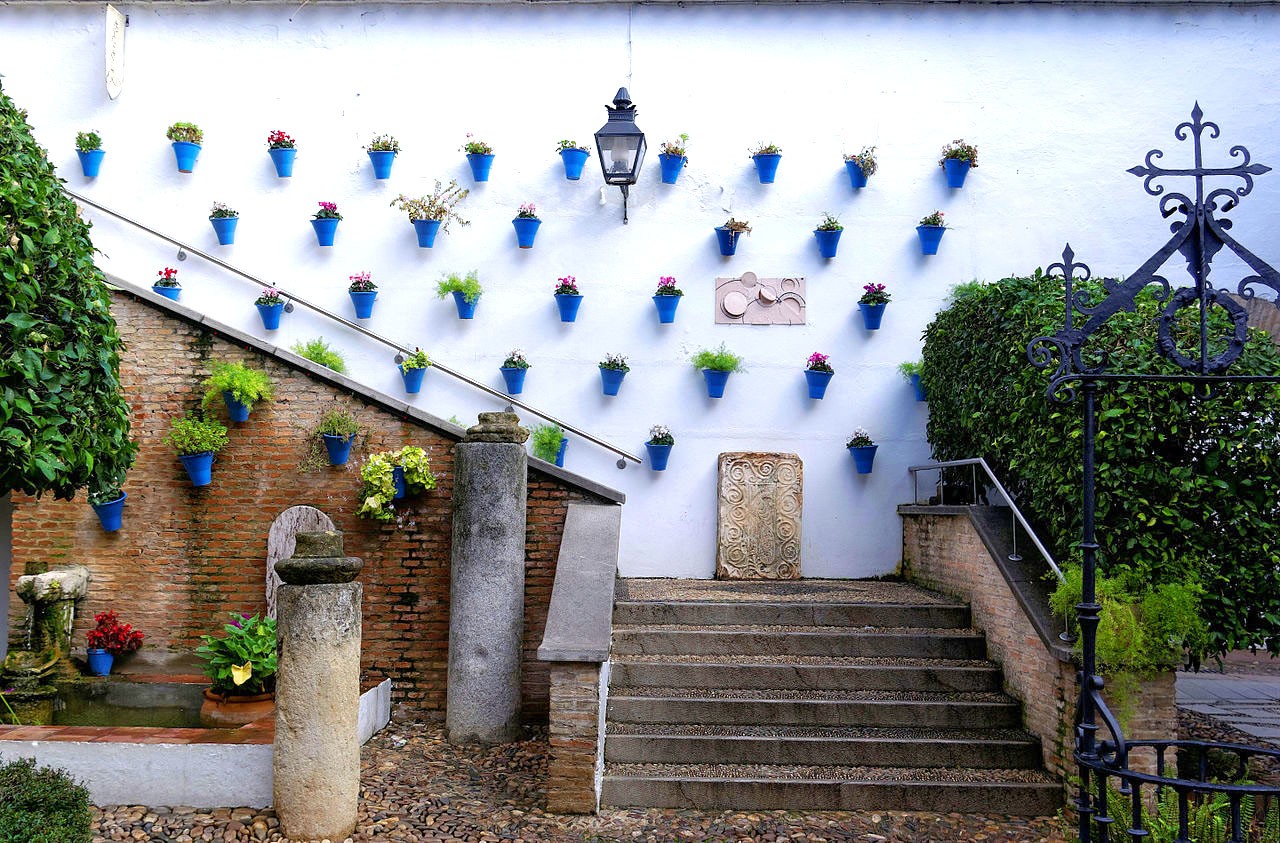 El Zoco - Nomads Travel Guide