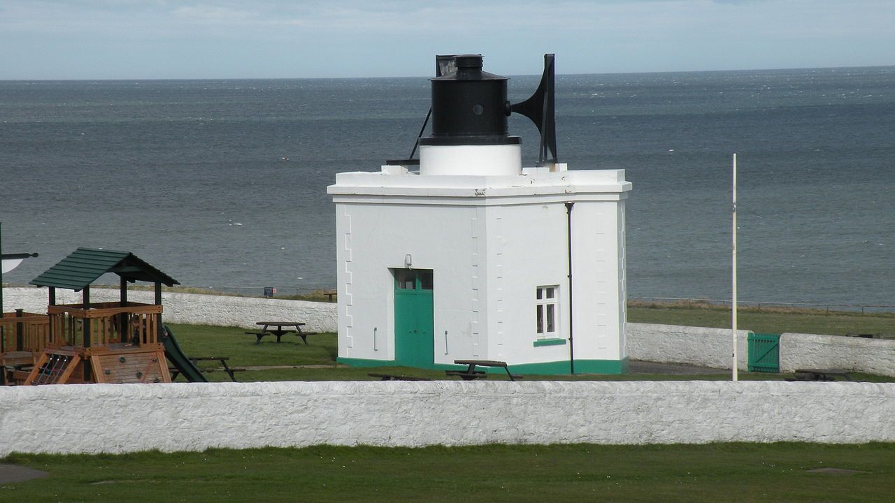 Souter Lighthouse - Nomads Travel Guide