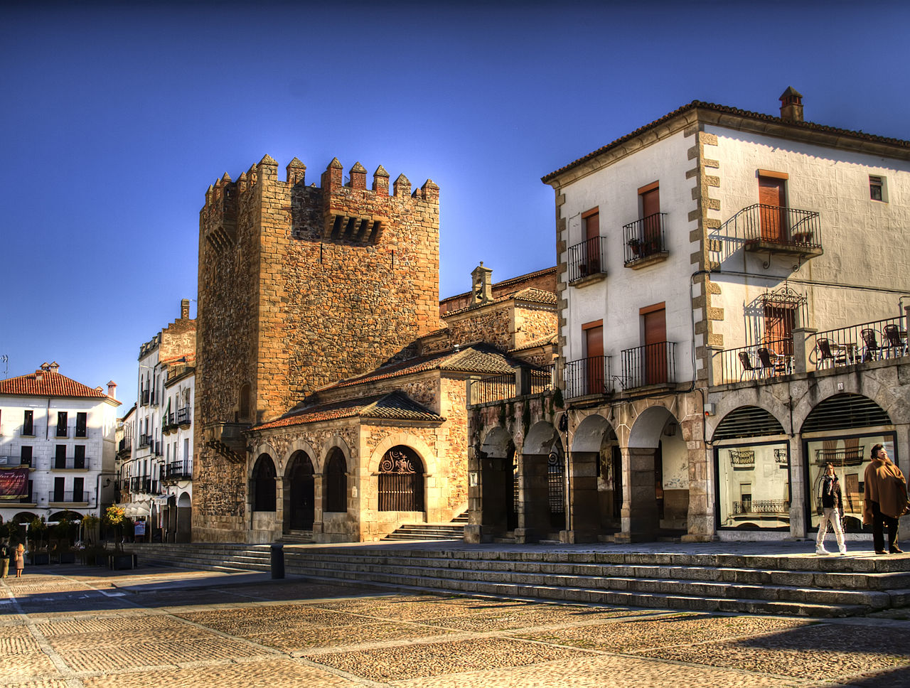 Cáceres: The Complete Guide - Nomads Travel Guide