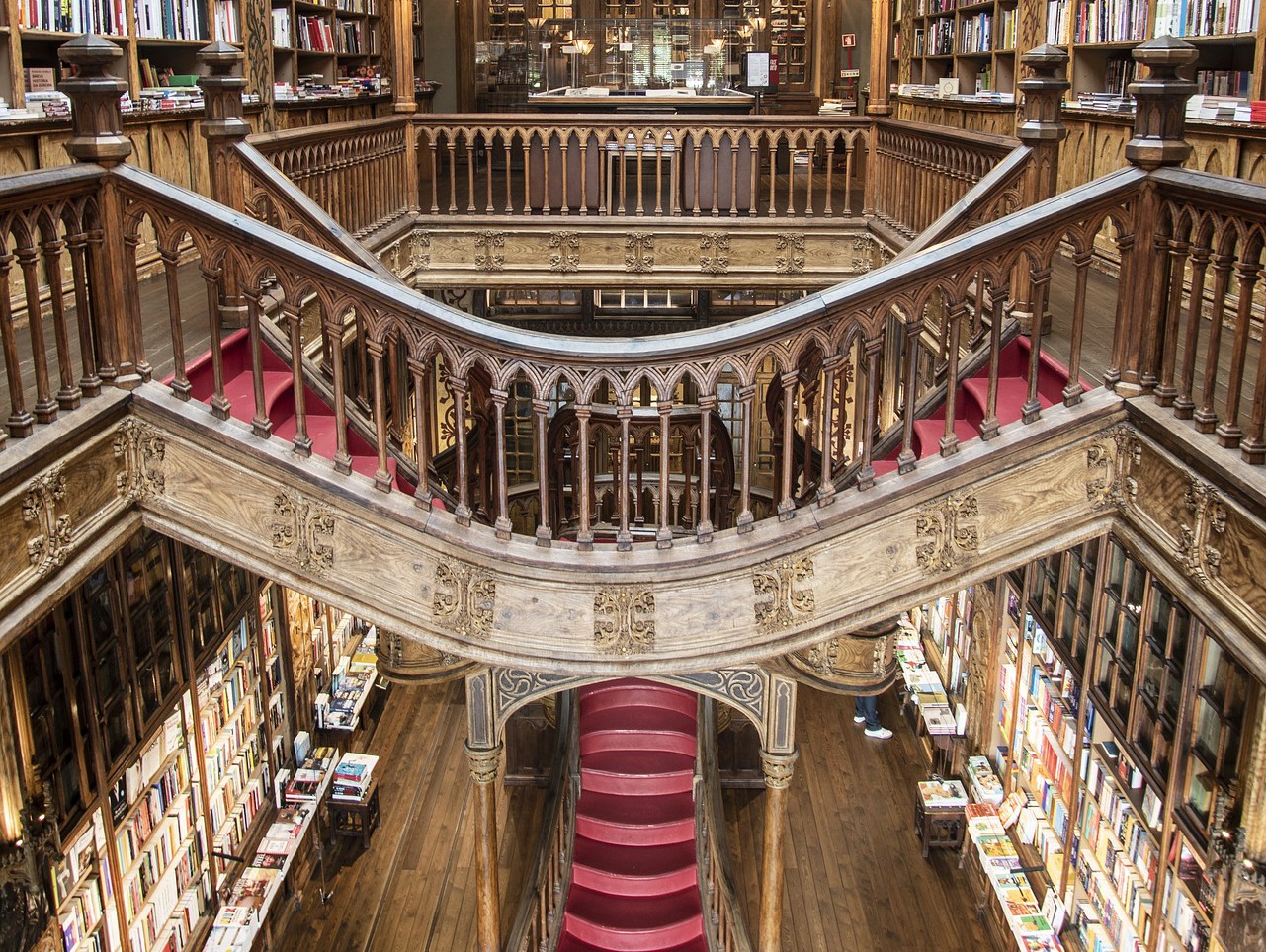 Self Guided Walking Tour of Porto (with Maps!) - Nomads Travel Guide