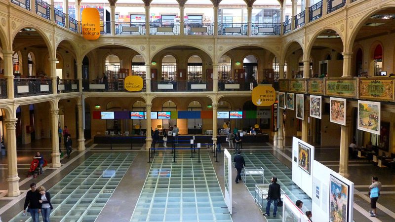 Biblioteca Salaborsa - Nomads Travel Guide