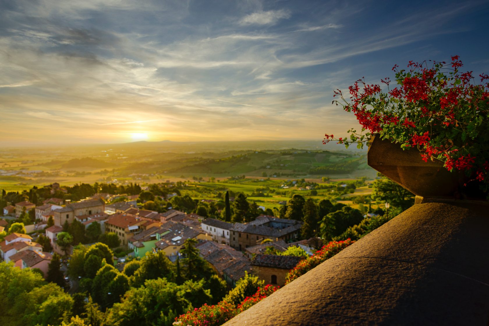Rimini, Italy: The Complete Guide to Beaches, Nightlife & Roman History