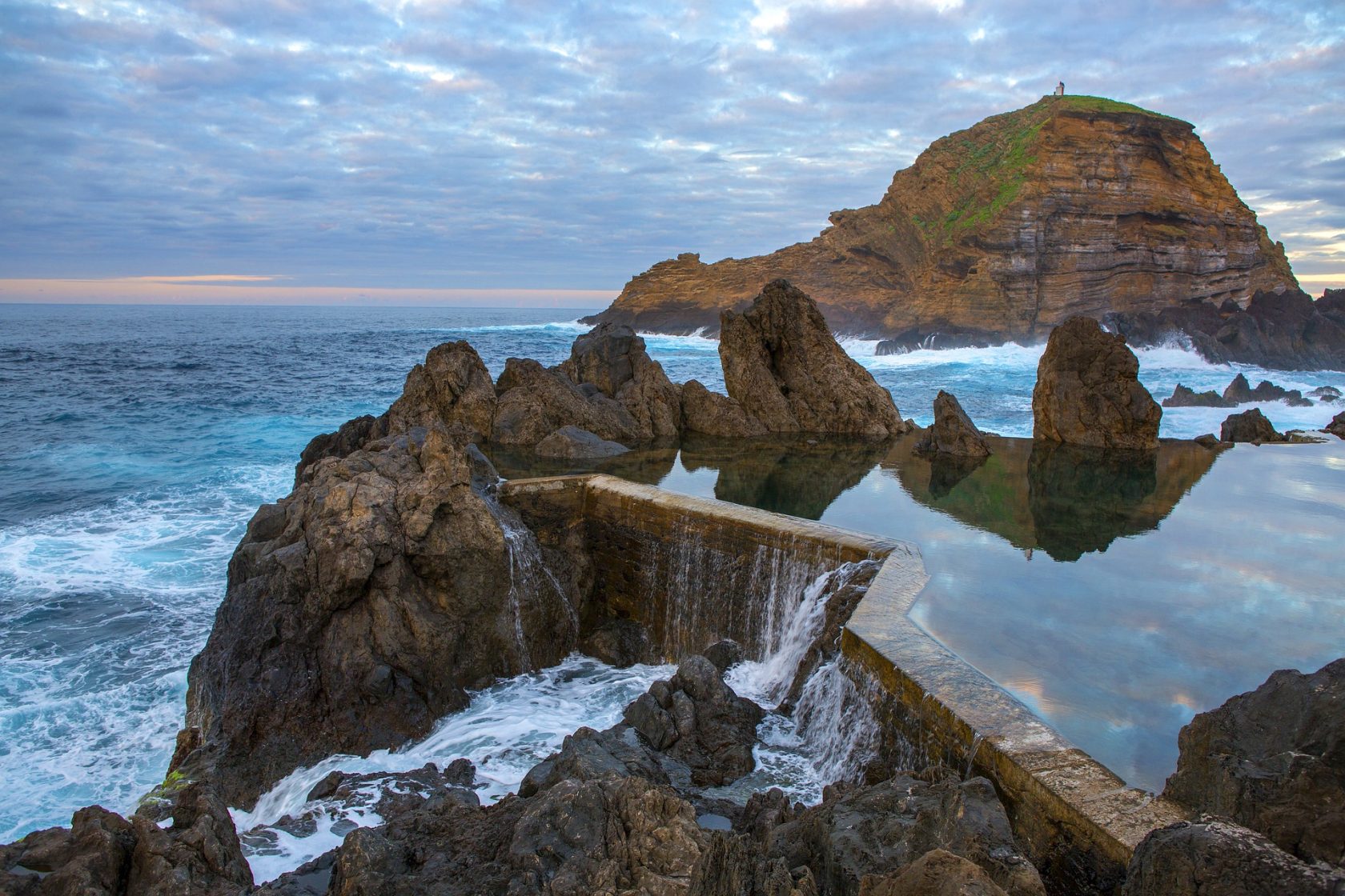 Cabo Girão, Câmara de Lobos, Madeira, Portugal (2026): A Skywalk Above ...