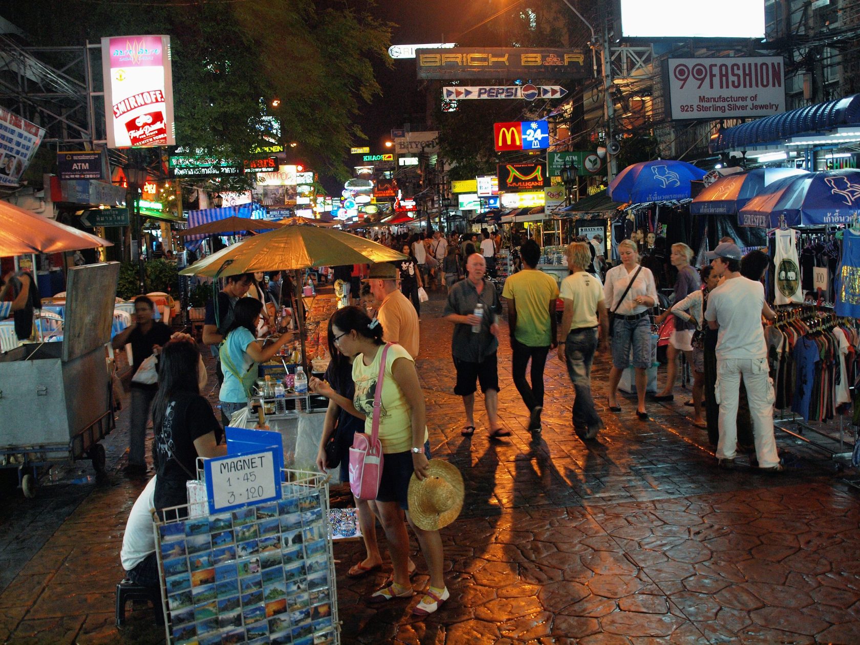 Khaosan Road, Bangkok, Thailand (2026): The Legendary Backpacker Haven