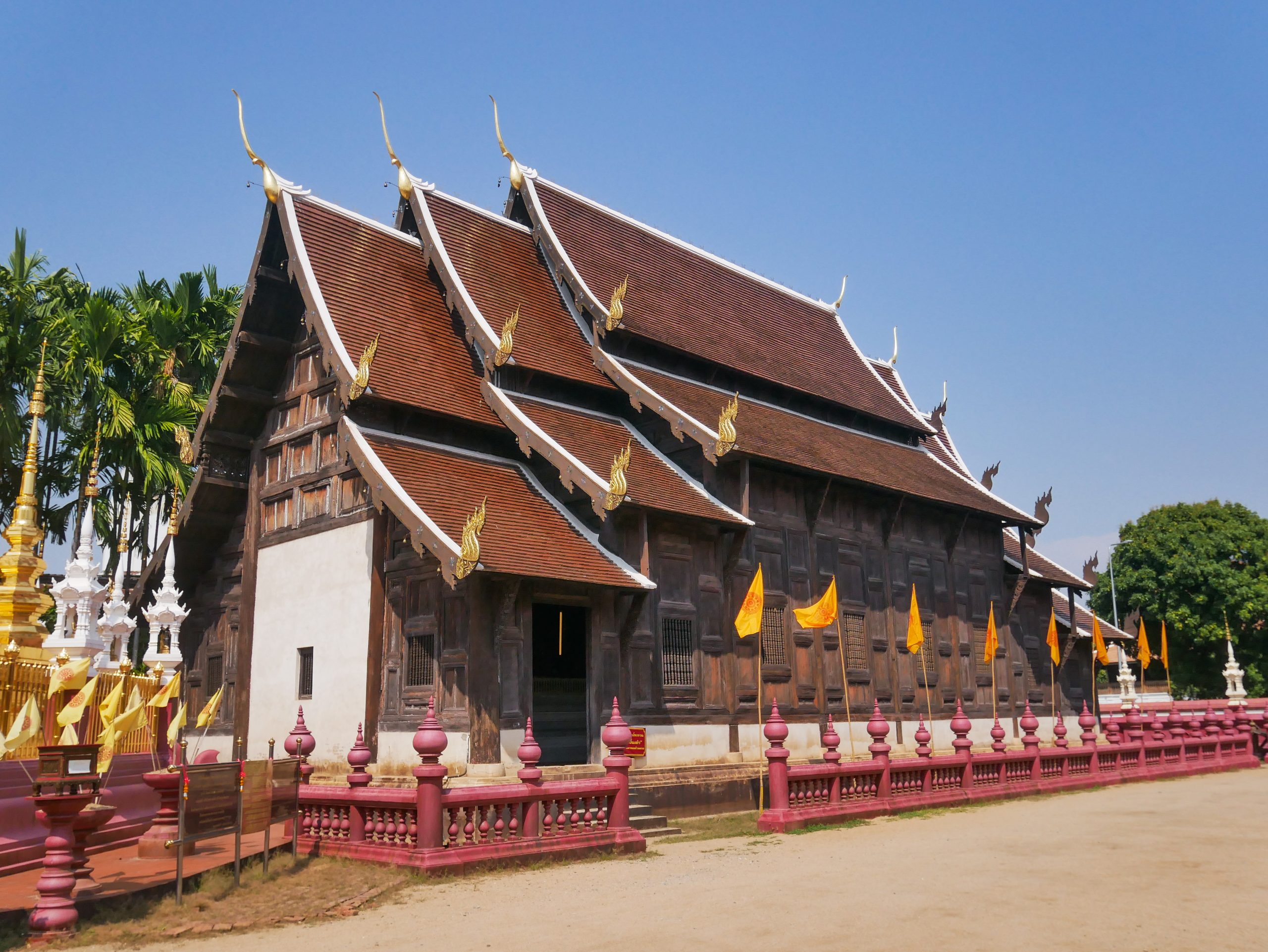 Wat Phan Tao, Chiang Mai, Thailand (2026): A Teakwood Treasure in the ...