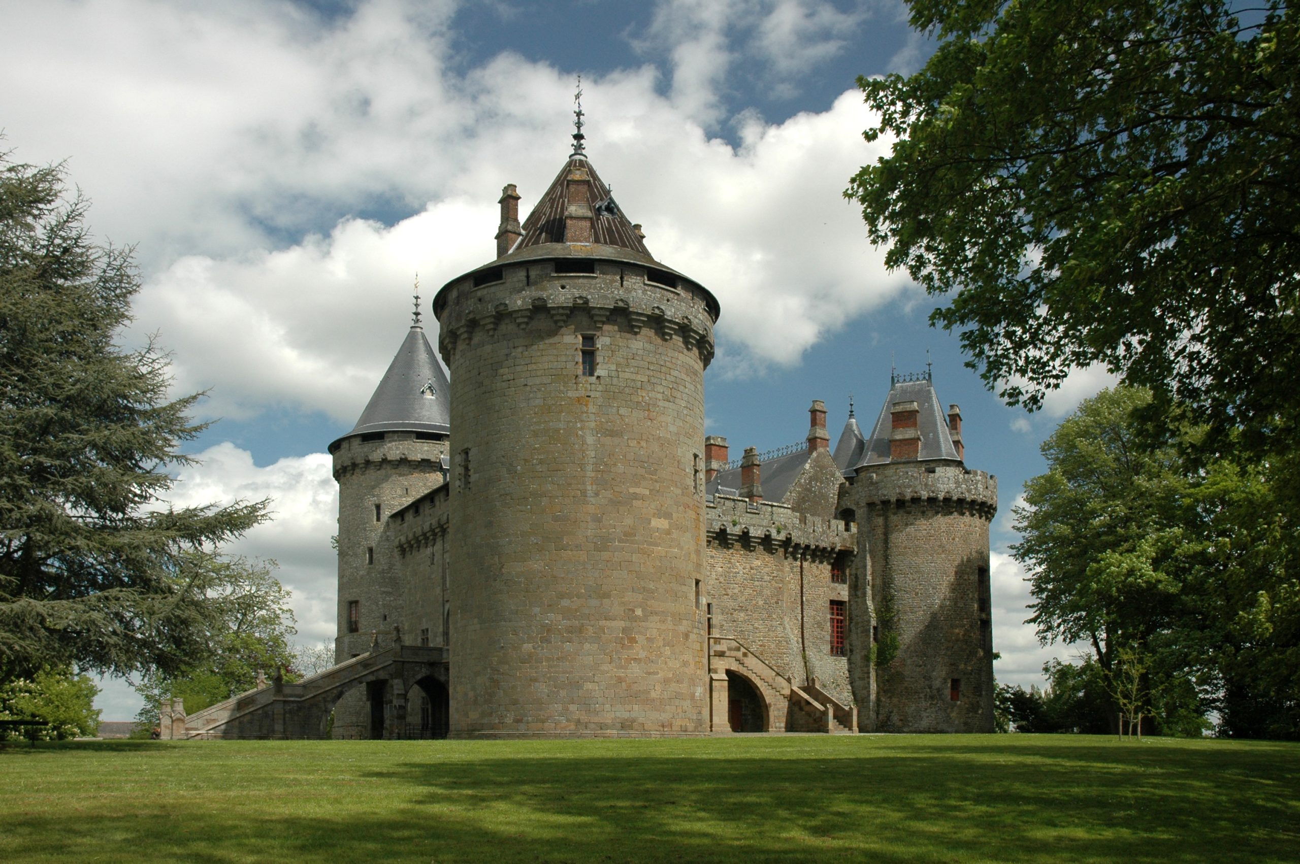 Château de Combourg, Combourg (2026): A Romantic Fortress by the Lake