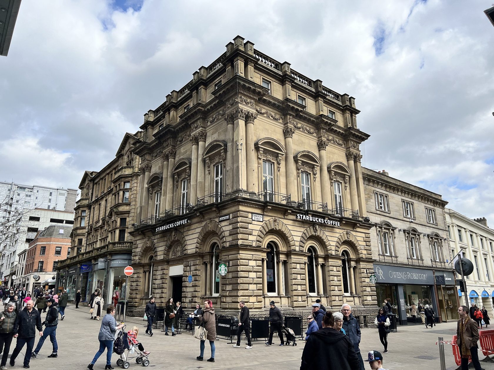 Leeds: A Complete Guide to England’s Vibrant Northern City