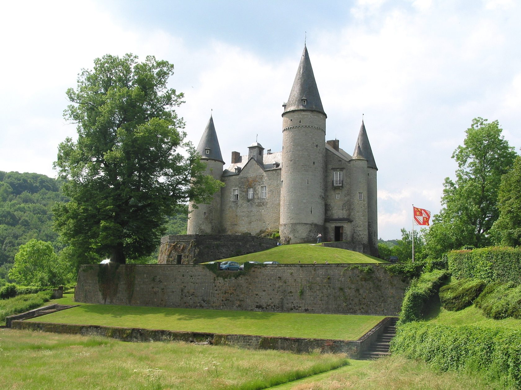 Castle of Vêves, Celles, Belgium (2026): A Fairytale Fortress of Towers ...