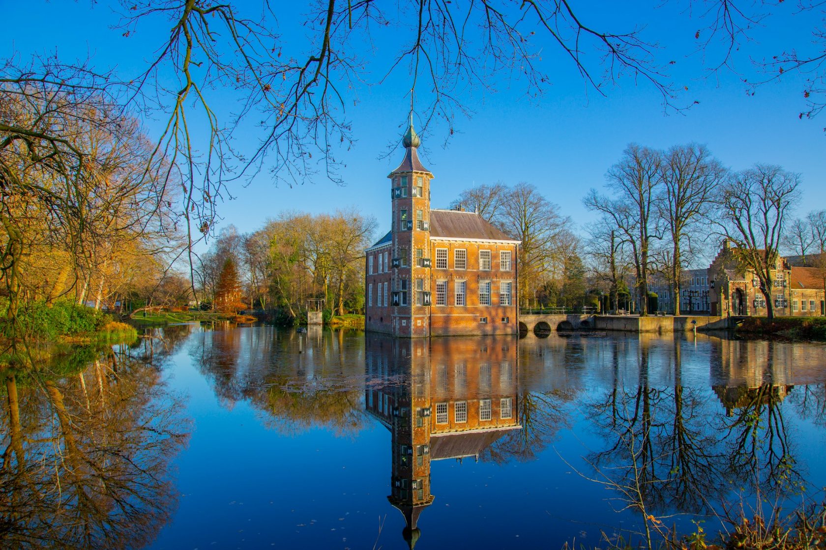 Haarlem, Netherlands: The Complete Guide to Art, Architecture & Markets