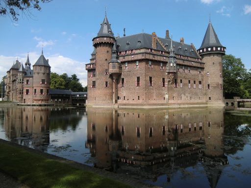 The Hague, Netherlands: The Complete Guide to Palaces, Politics & the Coast