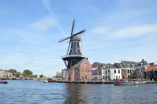 Delft, Netherlands: The Complete Guide to Canals, Ceramics & Old Masters
