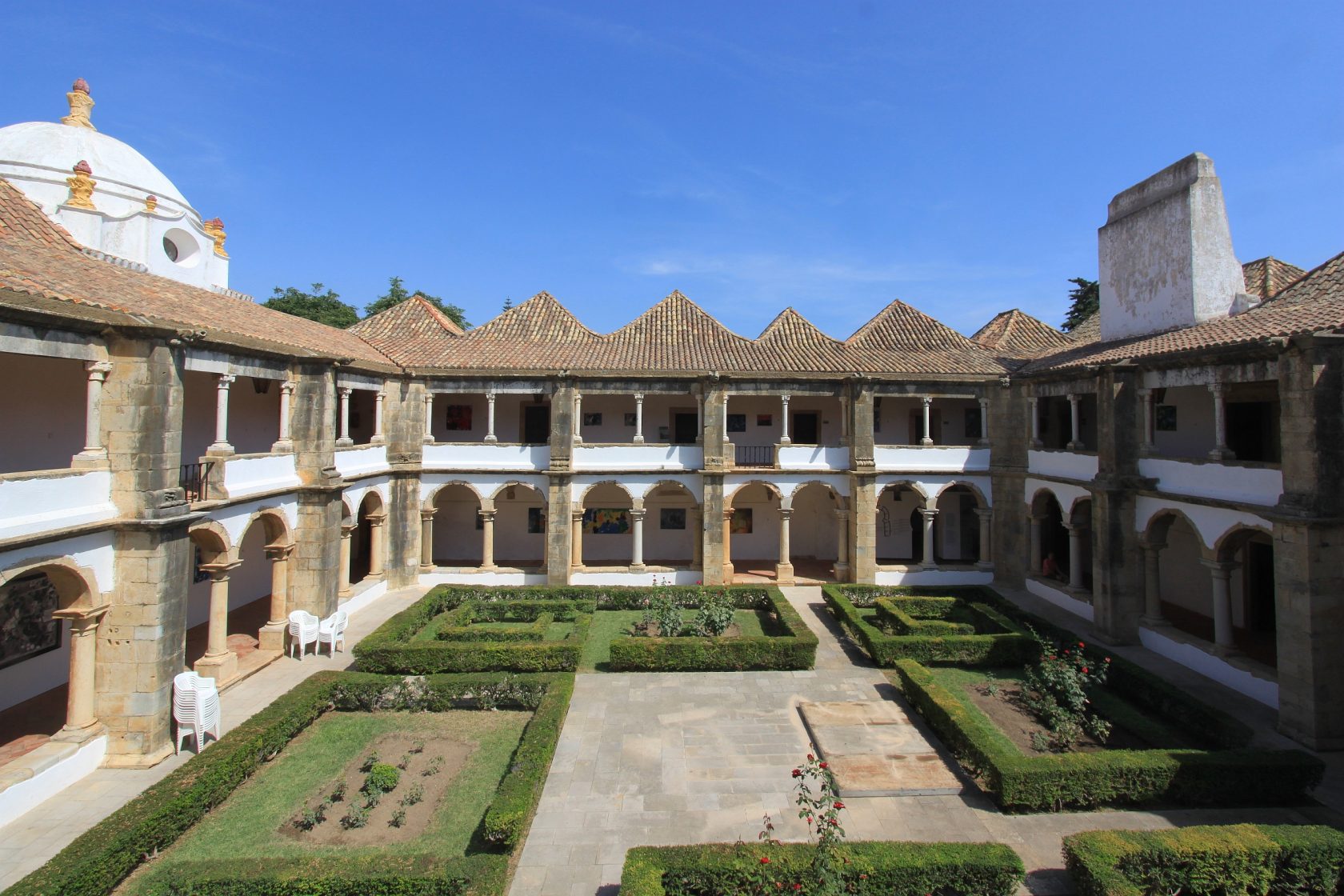 Faro, Portugal: The Complete Guide to the Algarve’s Capital & Old Town
