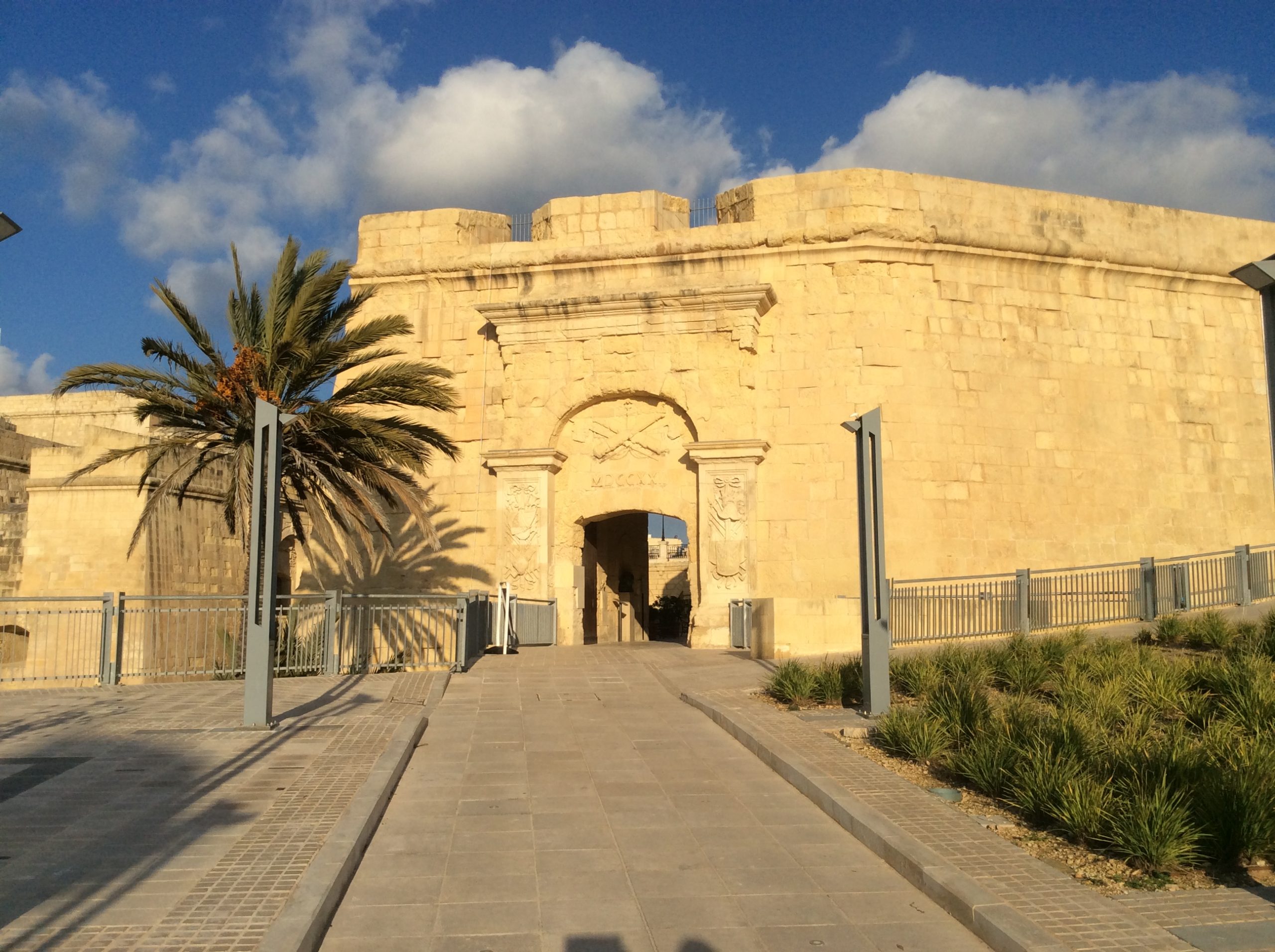Couvre Porte, Birgu, Malta (2026): A Baroque Gateway Defending a ...