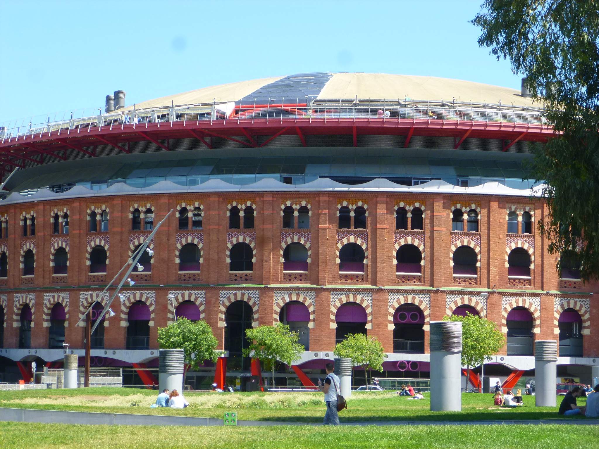 Arenas de Barcelona, Barcelona (2026): Bullring-turned-mall with a ...