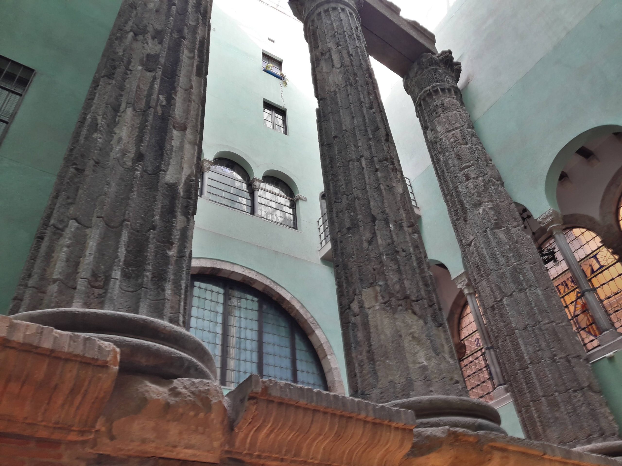 Temple of Augustus, Barcelona (2026): A Hidden Roman Courtyard in the ...