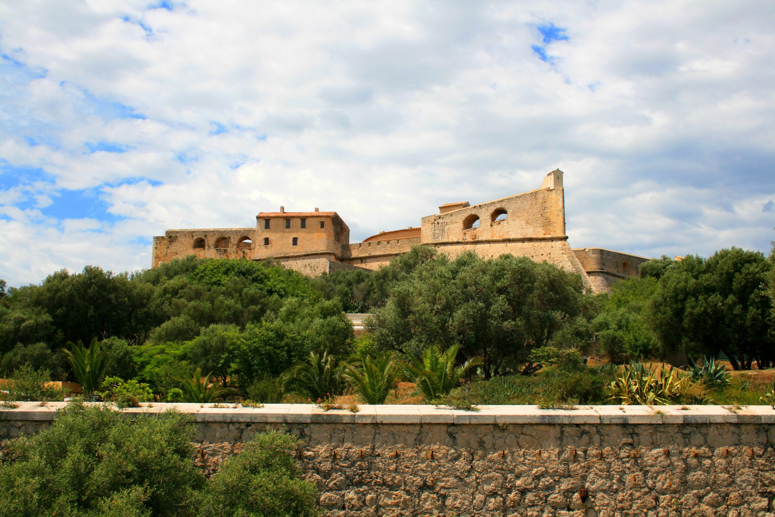 Le Fort Carré, Antibes (2026): Sea-view fortress and coastal walk