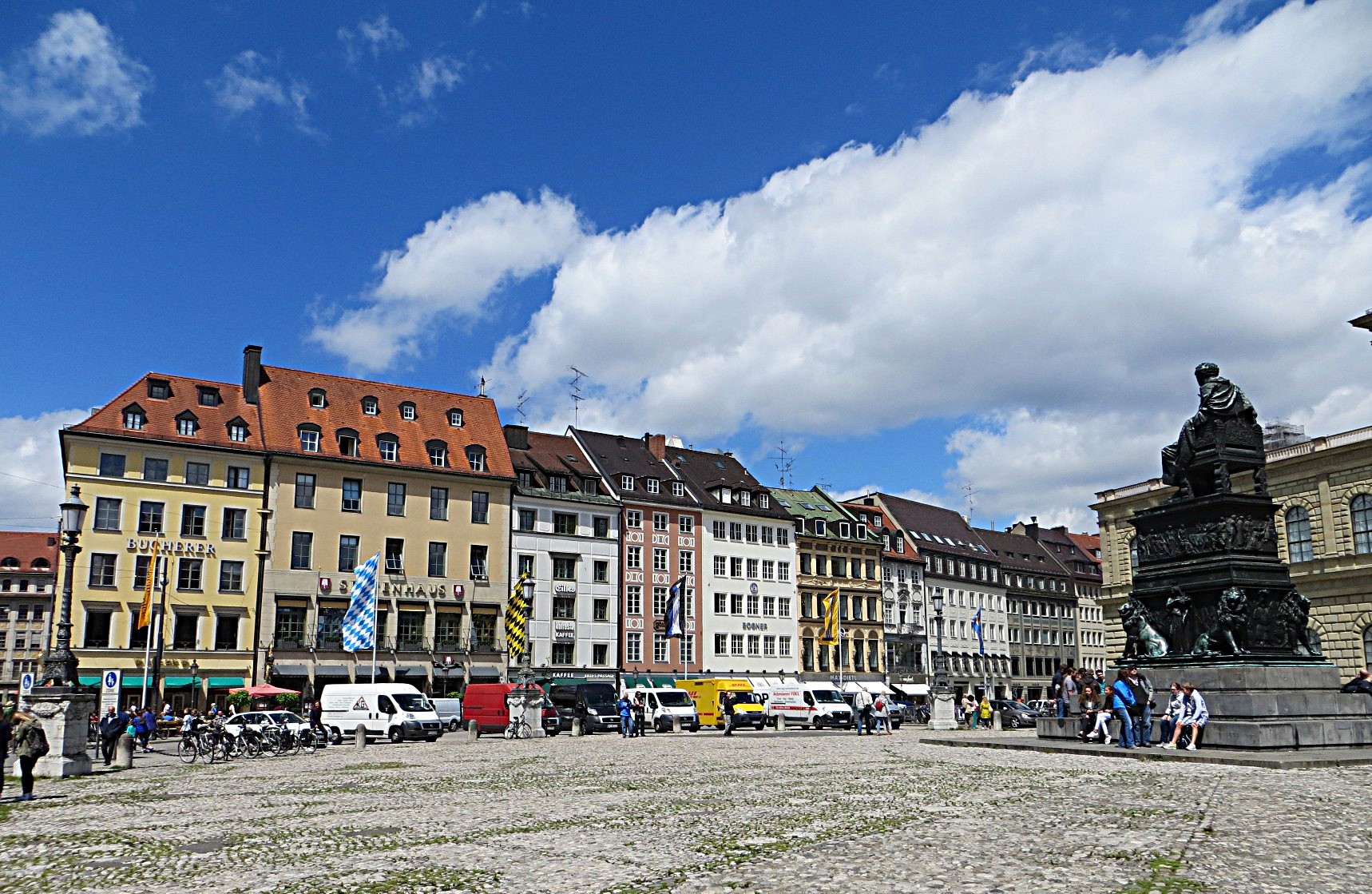 Max-Joseph-Platz, Munich (2026): Opera Square Views, Royal Architecture ...