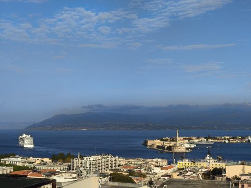 Messina, Sicily: The Complete Guide to Harbors, History & Seaside Views