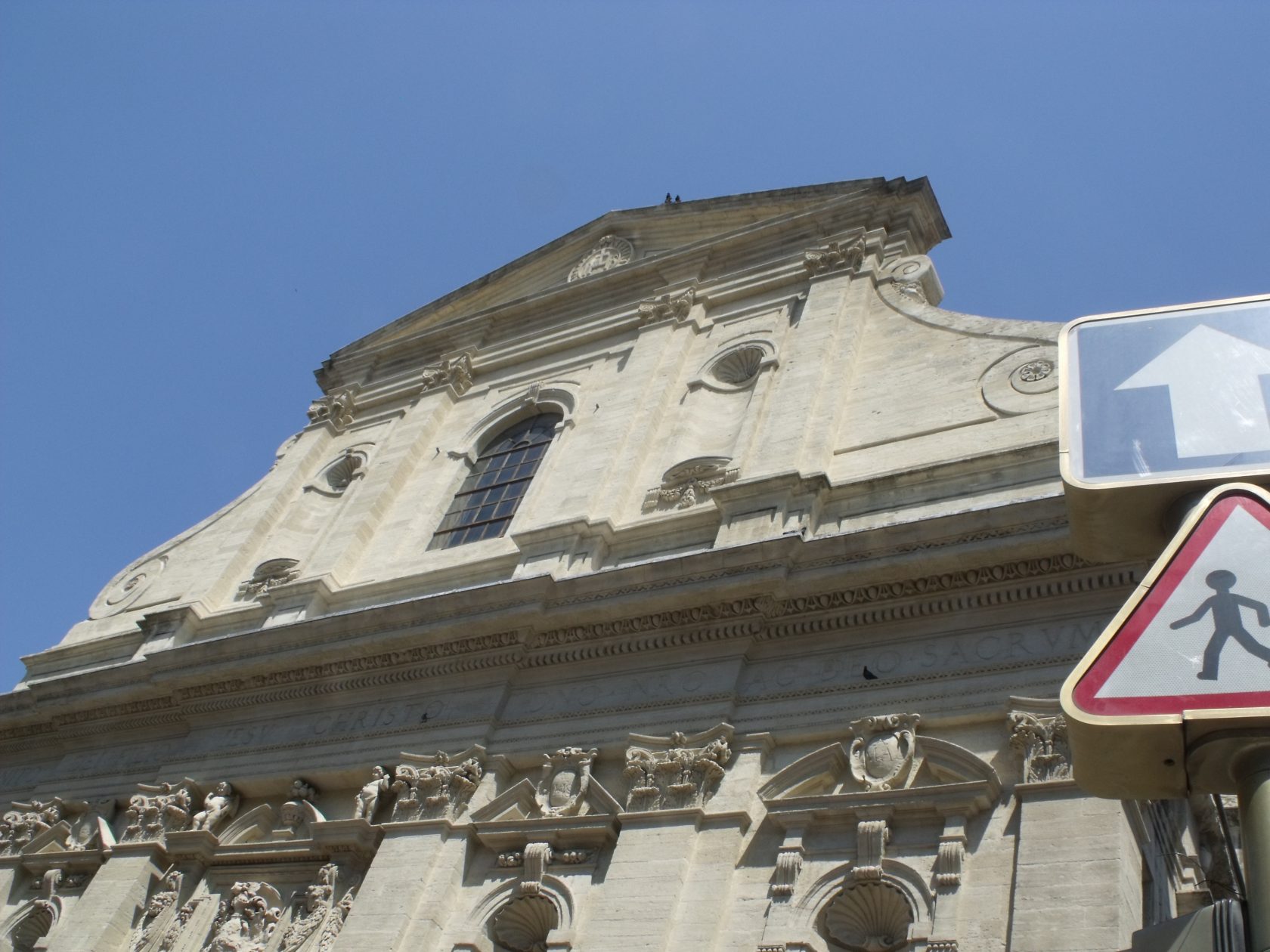 Avignon: A Complete Guide to France’s City of Popes