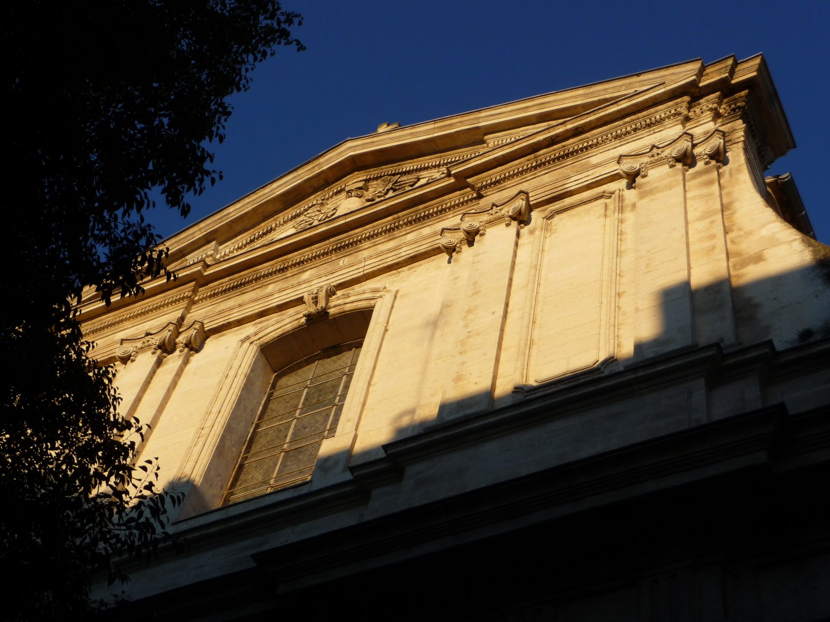 Montpellier, France: The Complete Travel Guide to the Southern Gem