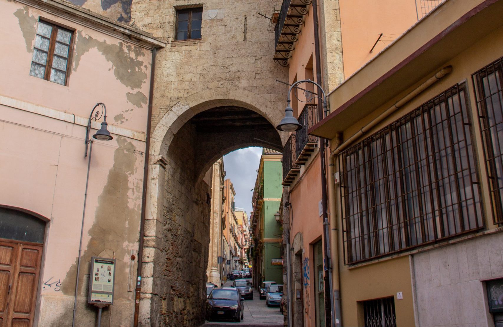Torre dello Sperone, Cagliari (2026): a medieval gateway tower in Stampace