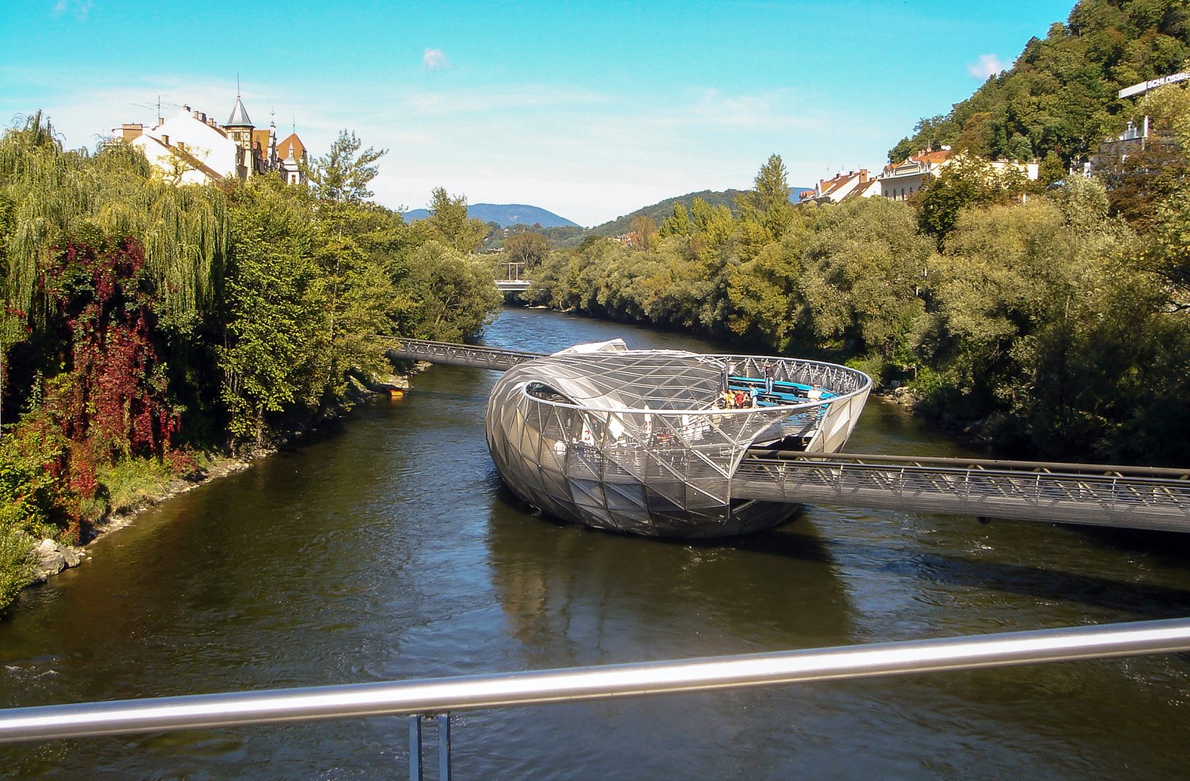 Murinsel, Graz (2026): A Floating Island Bridge on the Mur River