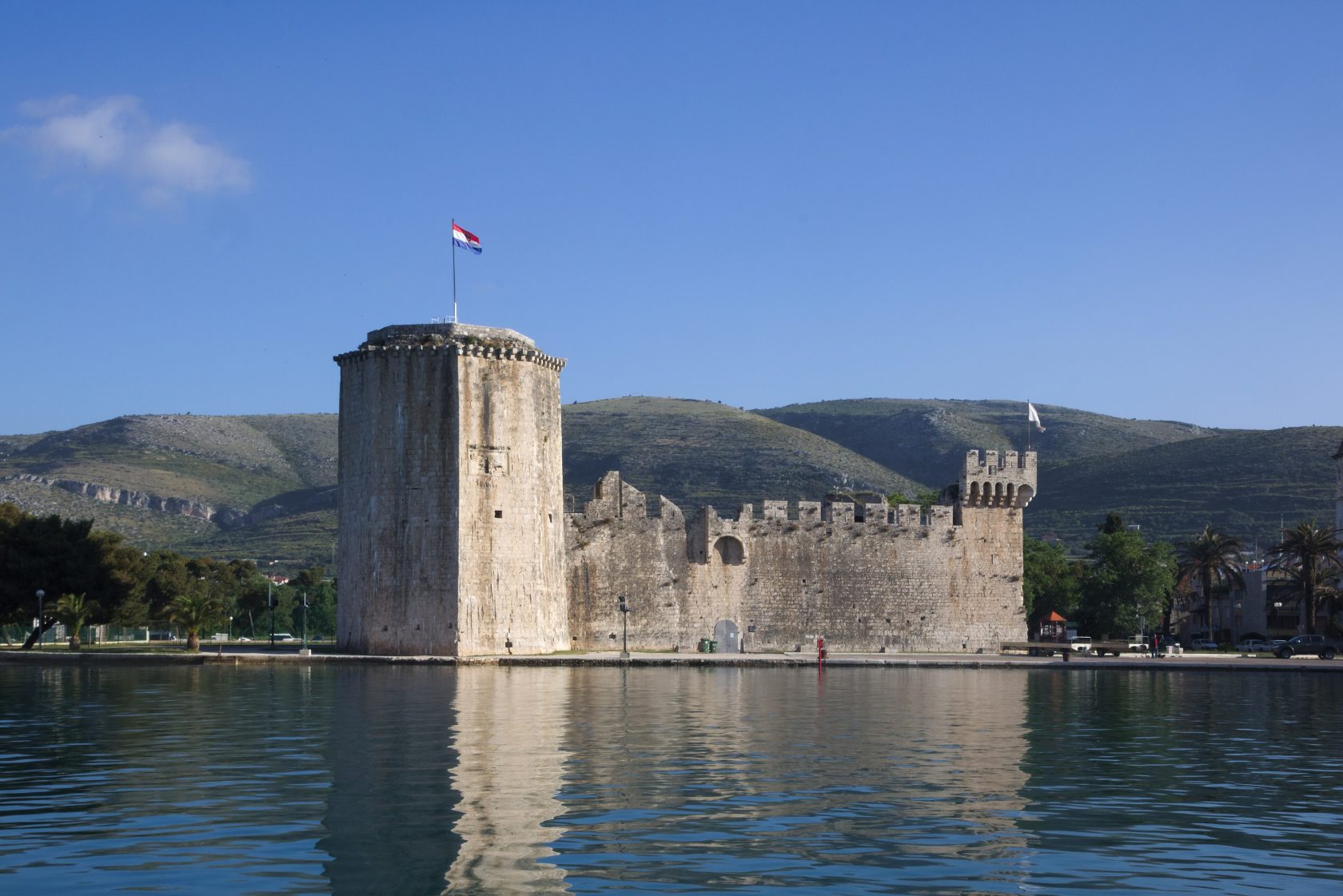 Self-Guided Walking Tour of Trogir (+ Maps!): Old Town Gates, Cathedral ...